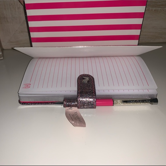 Victoria's Secret | Office | Nwt Victorias Secret Glitter Journal W Pen ...